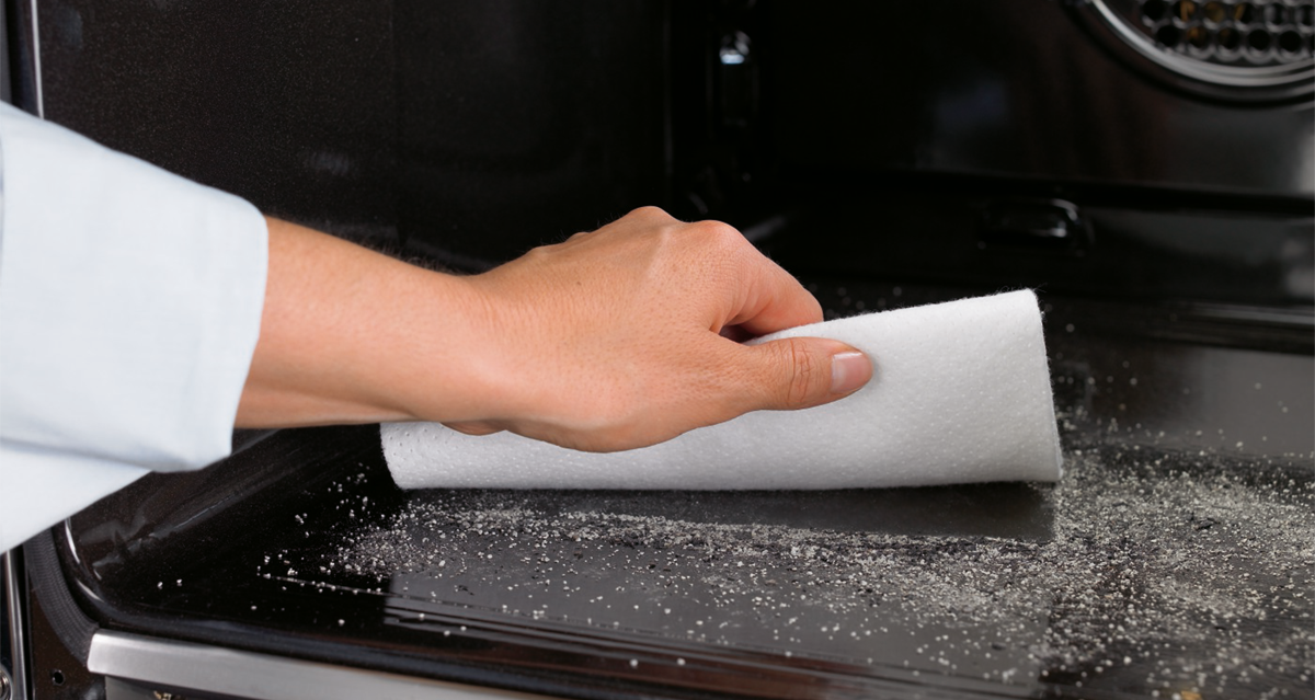 Hoe maak je een oven schoon? Expert adviseert | Expert.nl